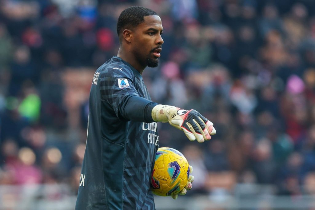 AC Milan keen on extending contract of French goalkeeper Mike Maignan