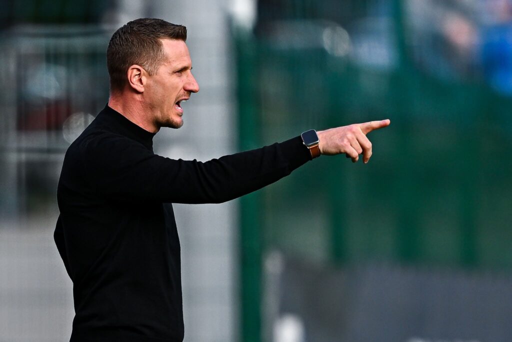 Abate announces leaving the club: "This was my last match as coach of ...