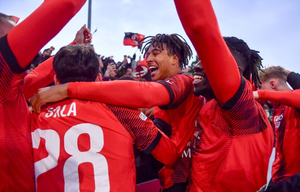 AC Milan Primavera flies to the UEFA Youth League final for the first ...
