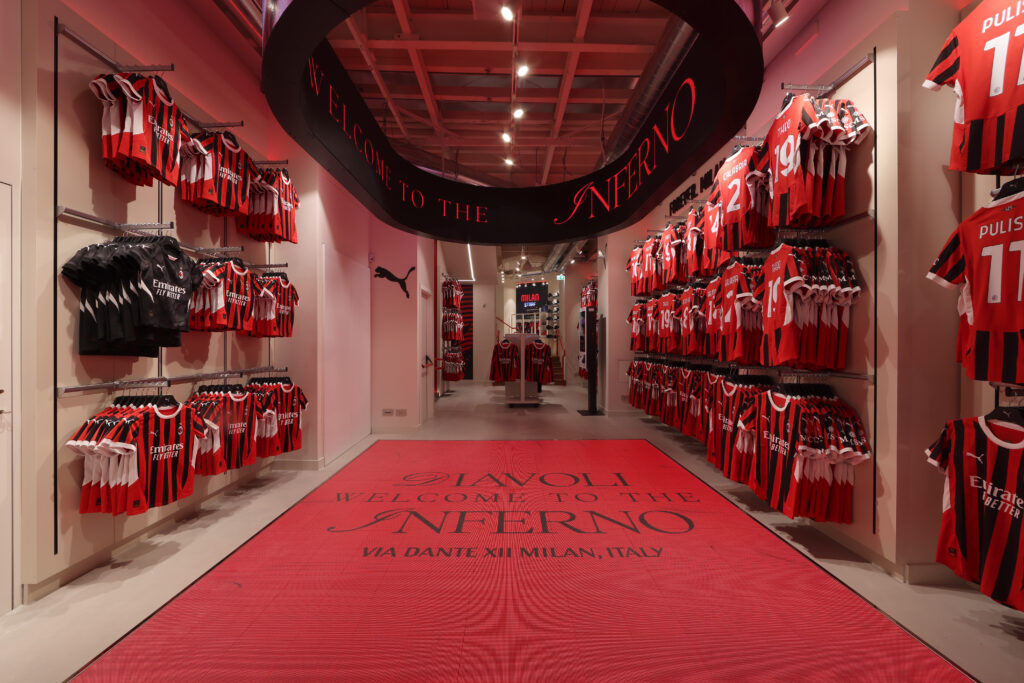 AC Milan opens new Flagship Store in the heart of Milan
