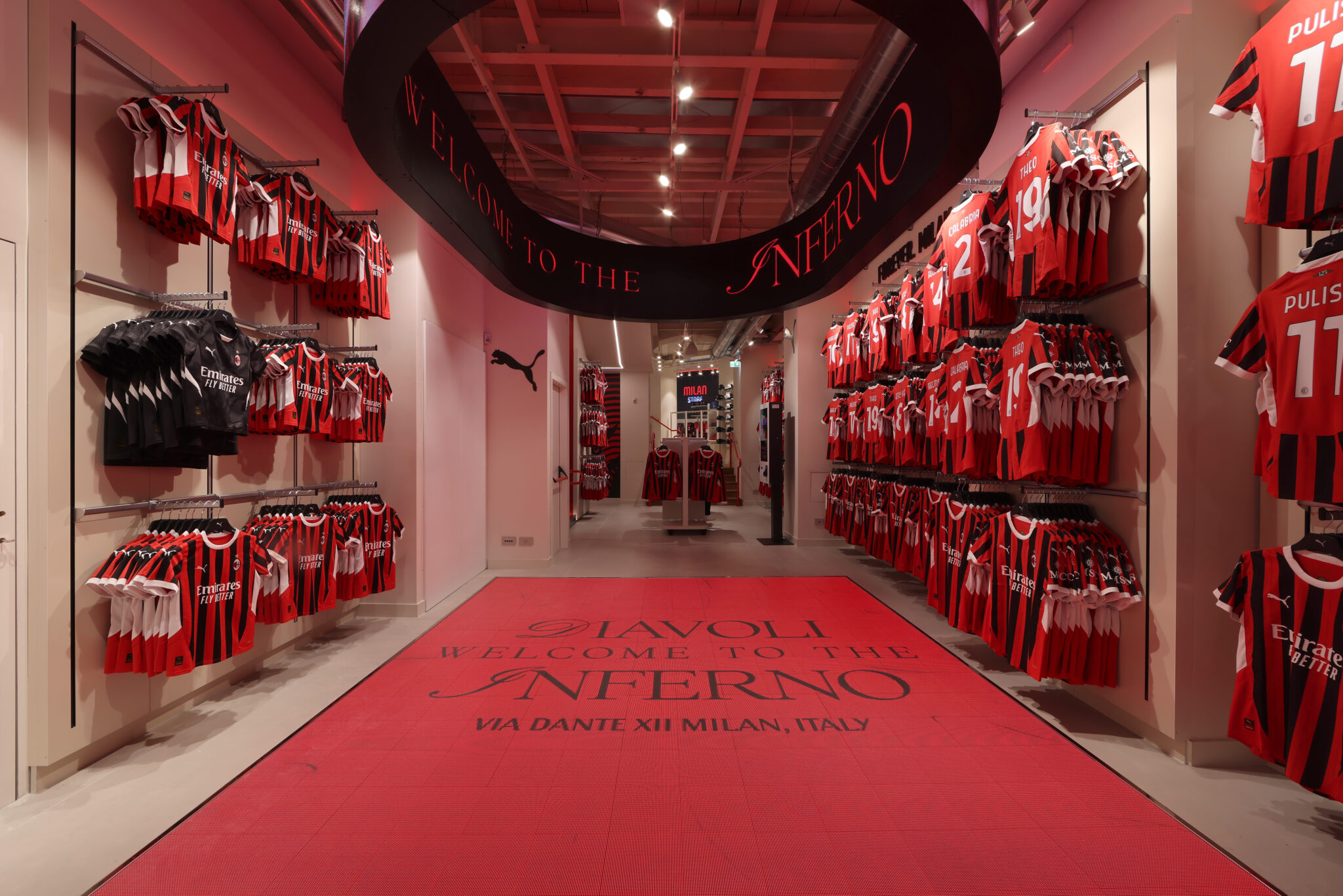 AC Milan opens new Flagship Store in the heart of Milan