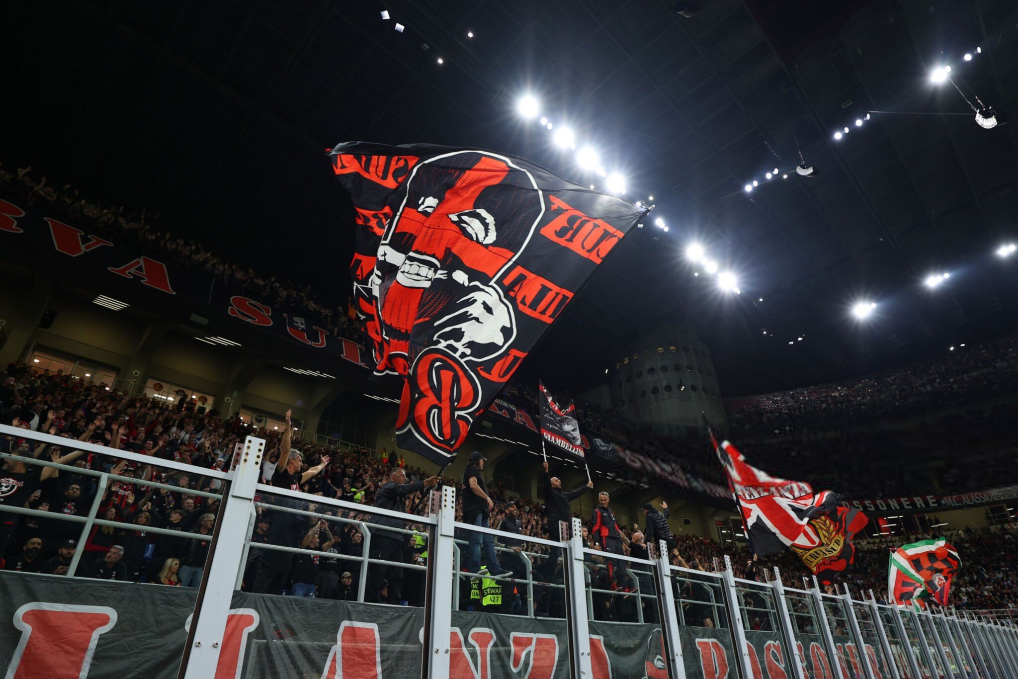 Curva Sud: "This is the most beautiful response that Milan fans could give"