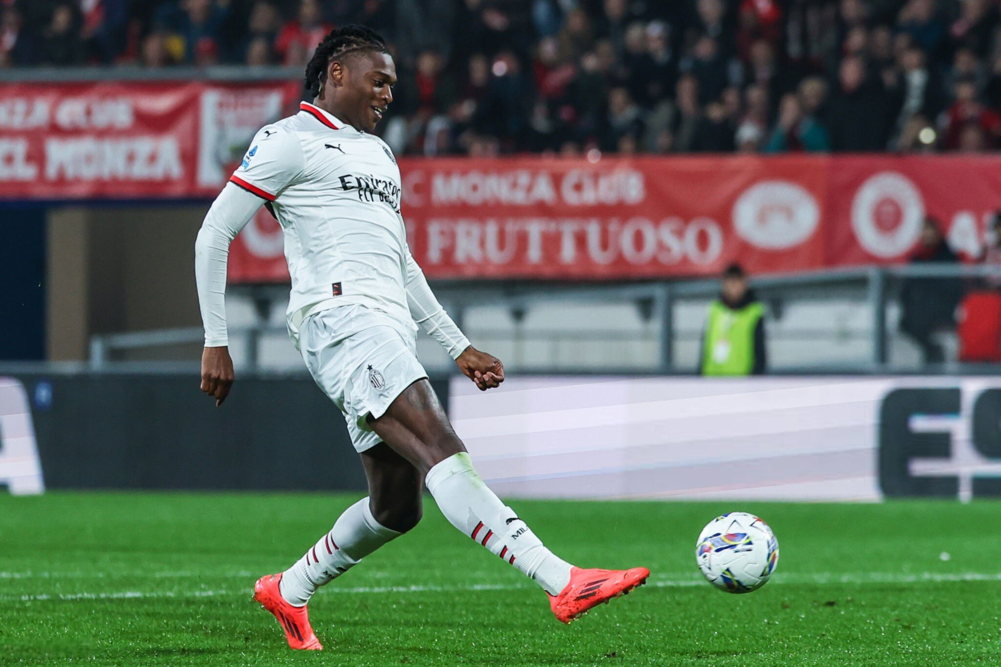 A battle within the Milan - Juventus fixture | Leao vs Yildiz. Who is ...