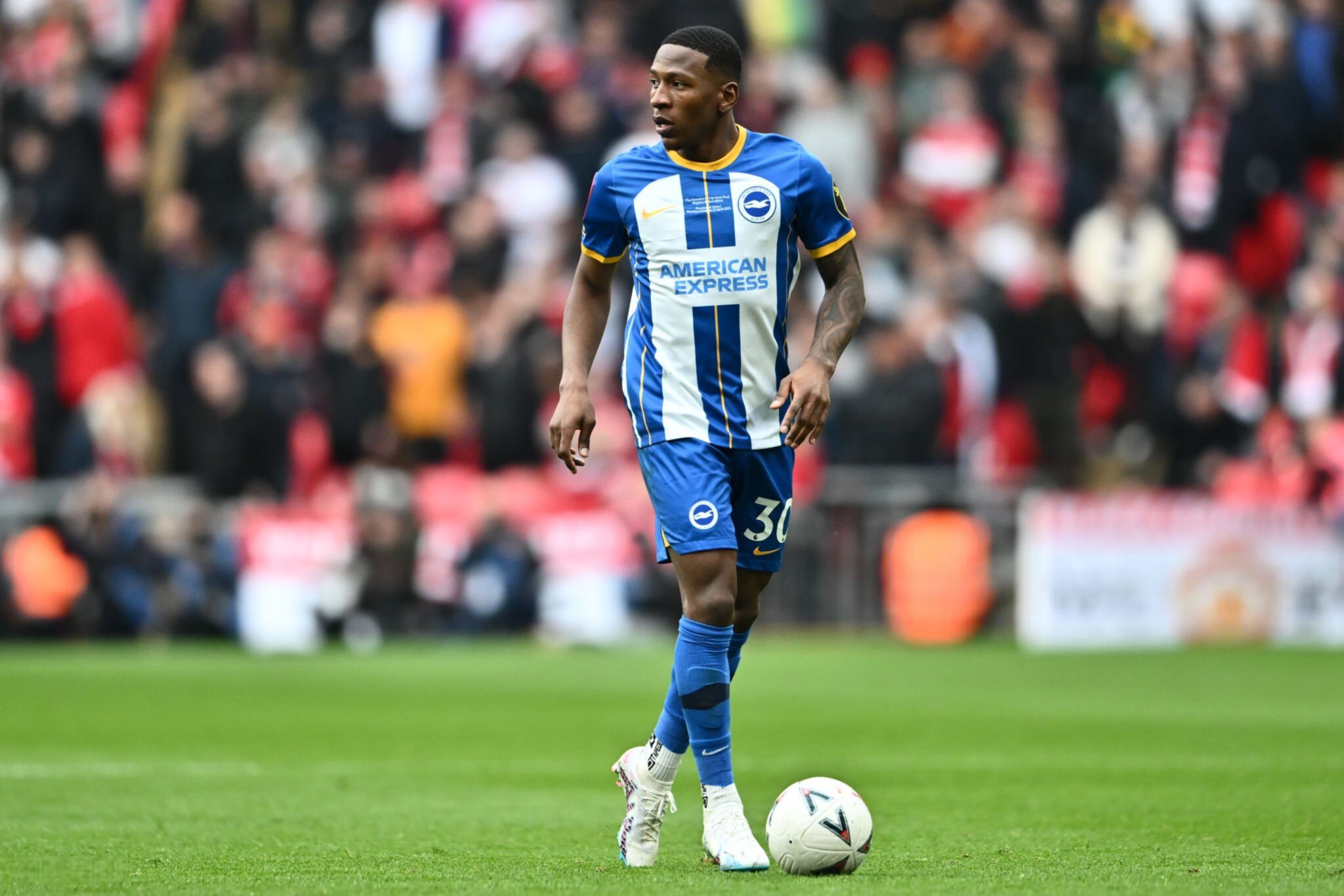 Why AC Milan targeted Pervis Estupinan