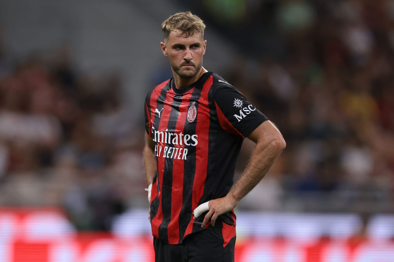 Santiago Gimenez remains at AC Milan