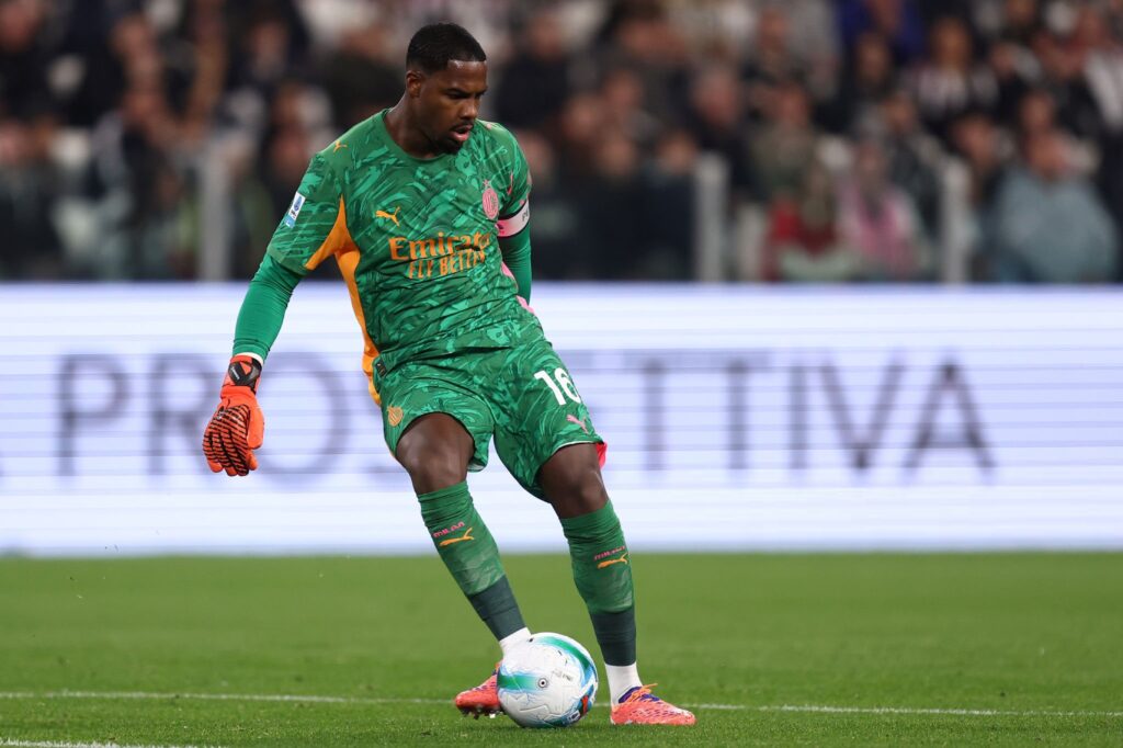 Juventus looking for a new goalkeeper: contacts with Maignan
