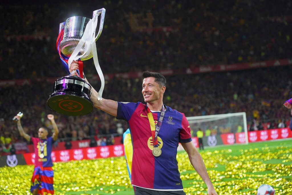 Why Milan Need to Sign Robert Lewandowski