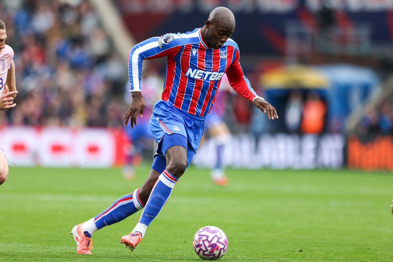 AC Milan working on finalising Mateta deal with Crystal Palace