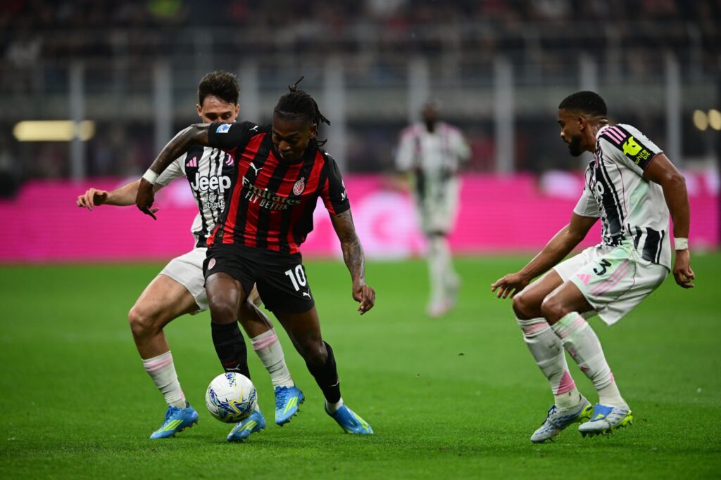 Rafael Leão's uncertain future at Milan in an unstable season