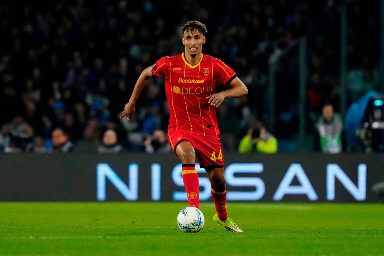 Milan step up pursuit of Tiago Gabriel amid Premier League competition