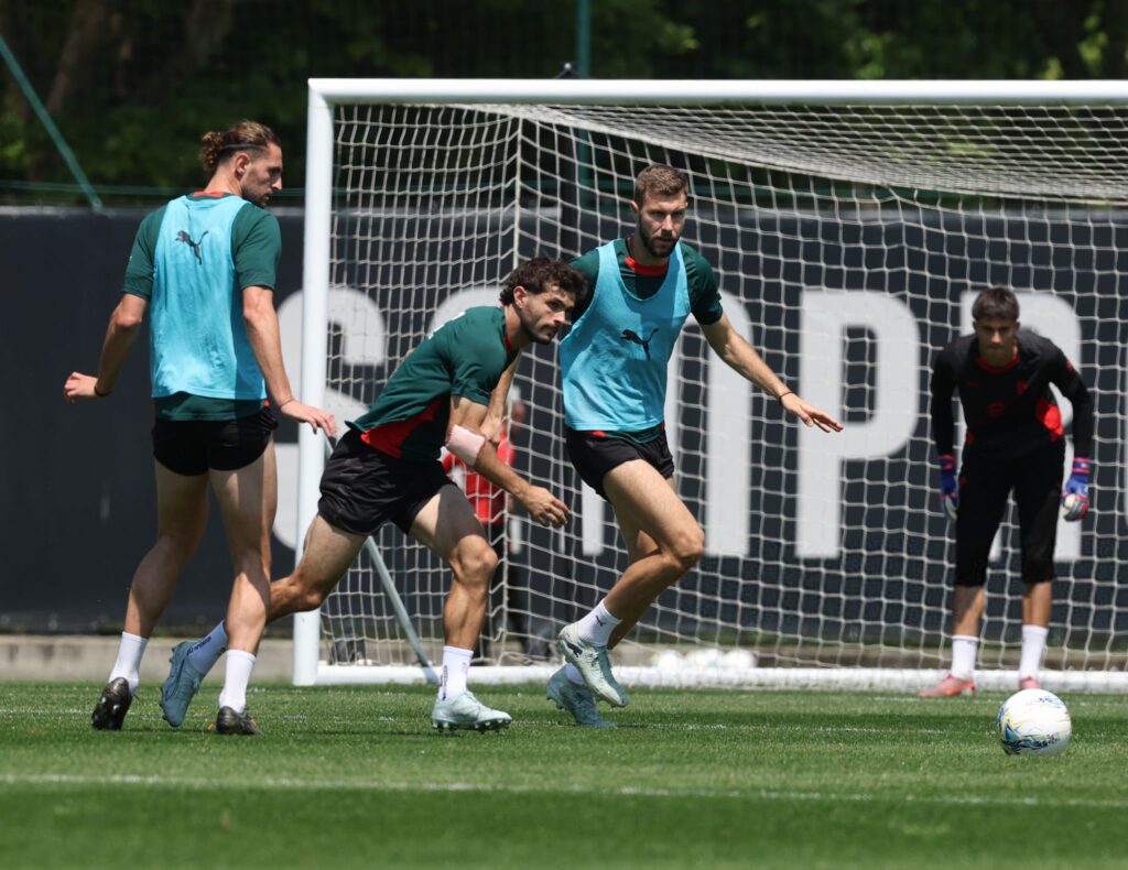The Rossoneri unite at Milanello with Champions League destiny on the line